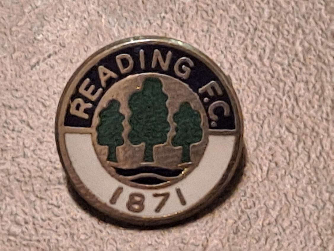 My piece of Reading memorabilia – an old enamel badge from Oldham – STAR